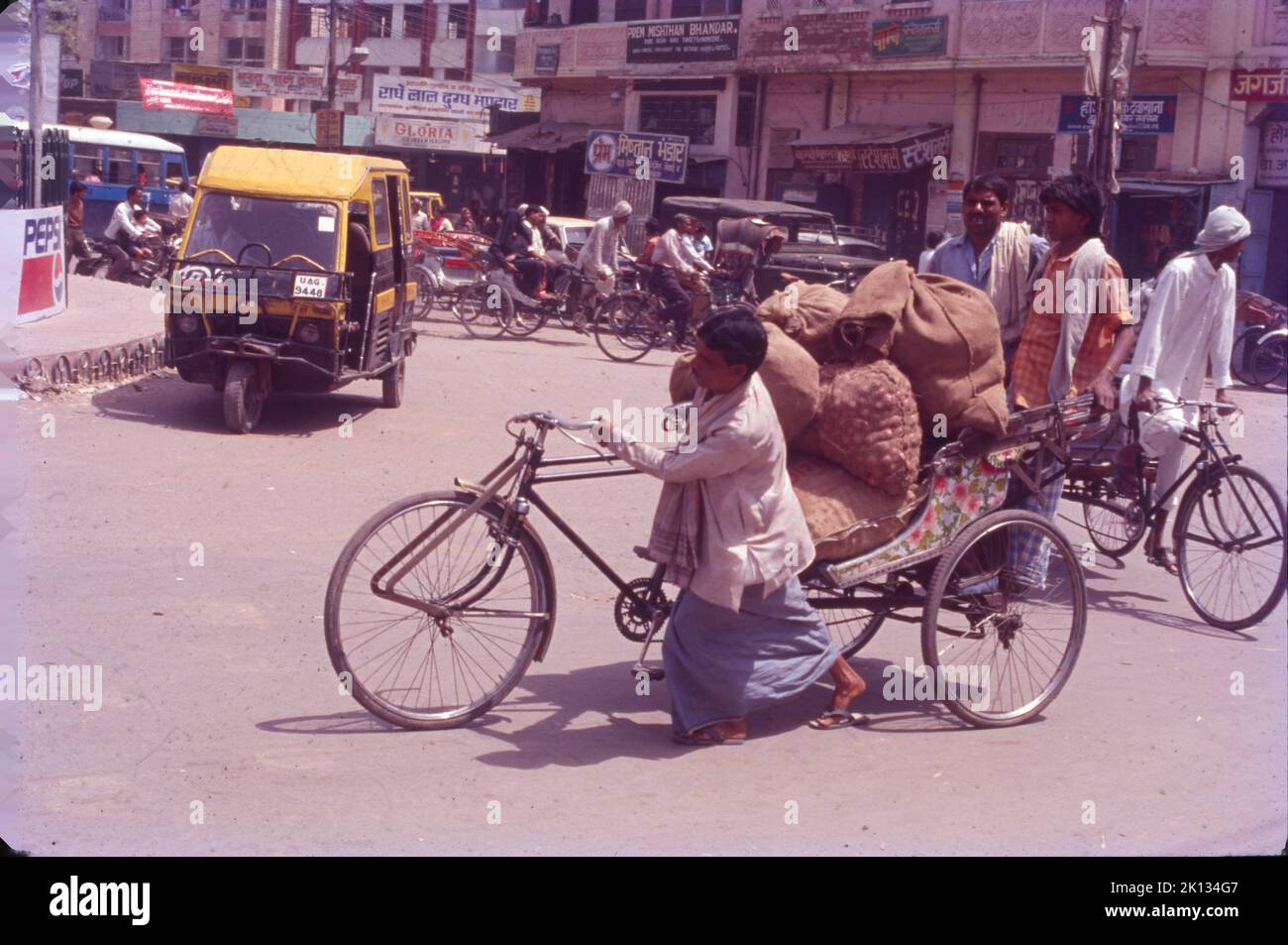 Cycle rickshaw with luggage hi-res stock photography and images - Alamy