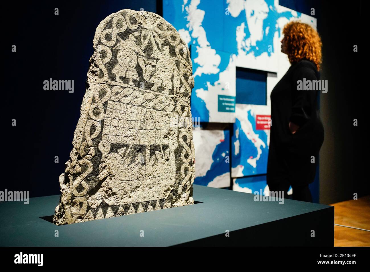 Mannheim, Germany. 15th Sep, 2022. A woman stands behind a picture stone of Smiss from Gotland ...
