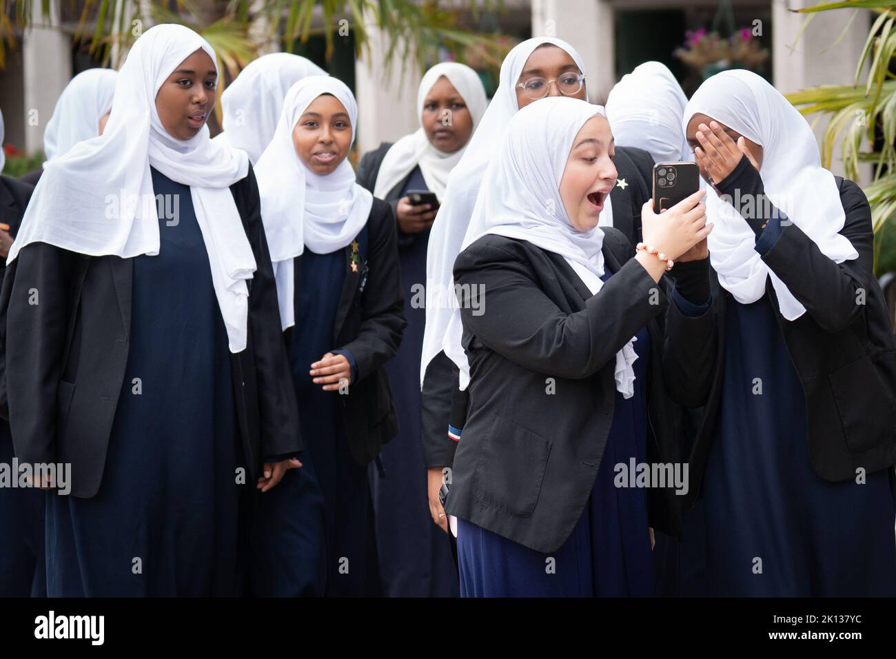 School children from London join Muslims from across the UK at Regent's ...