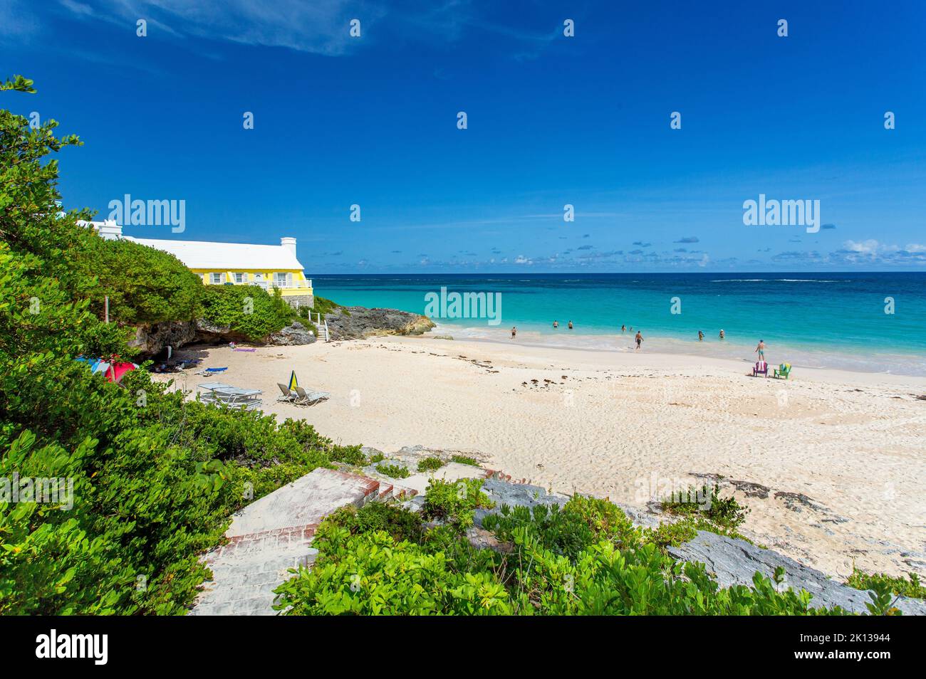 Bermuda beaches hi-res stock photography and images - Alamy