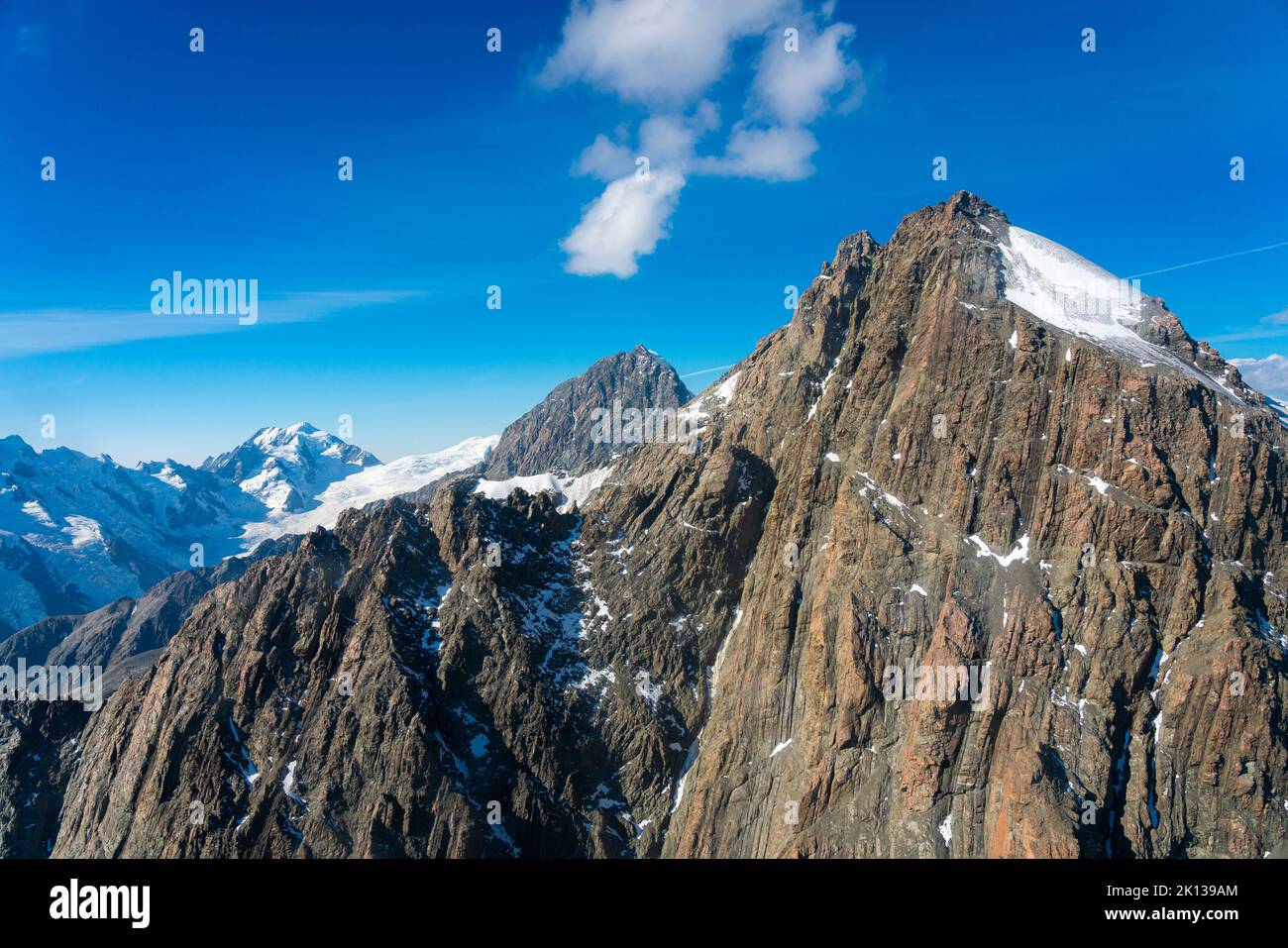Aerial view of mountain ranges in Aoraki/Mount Cook National Park ...