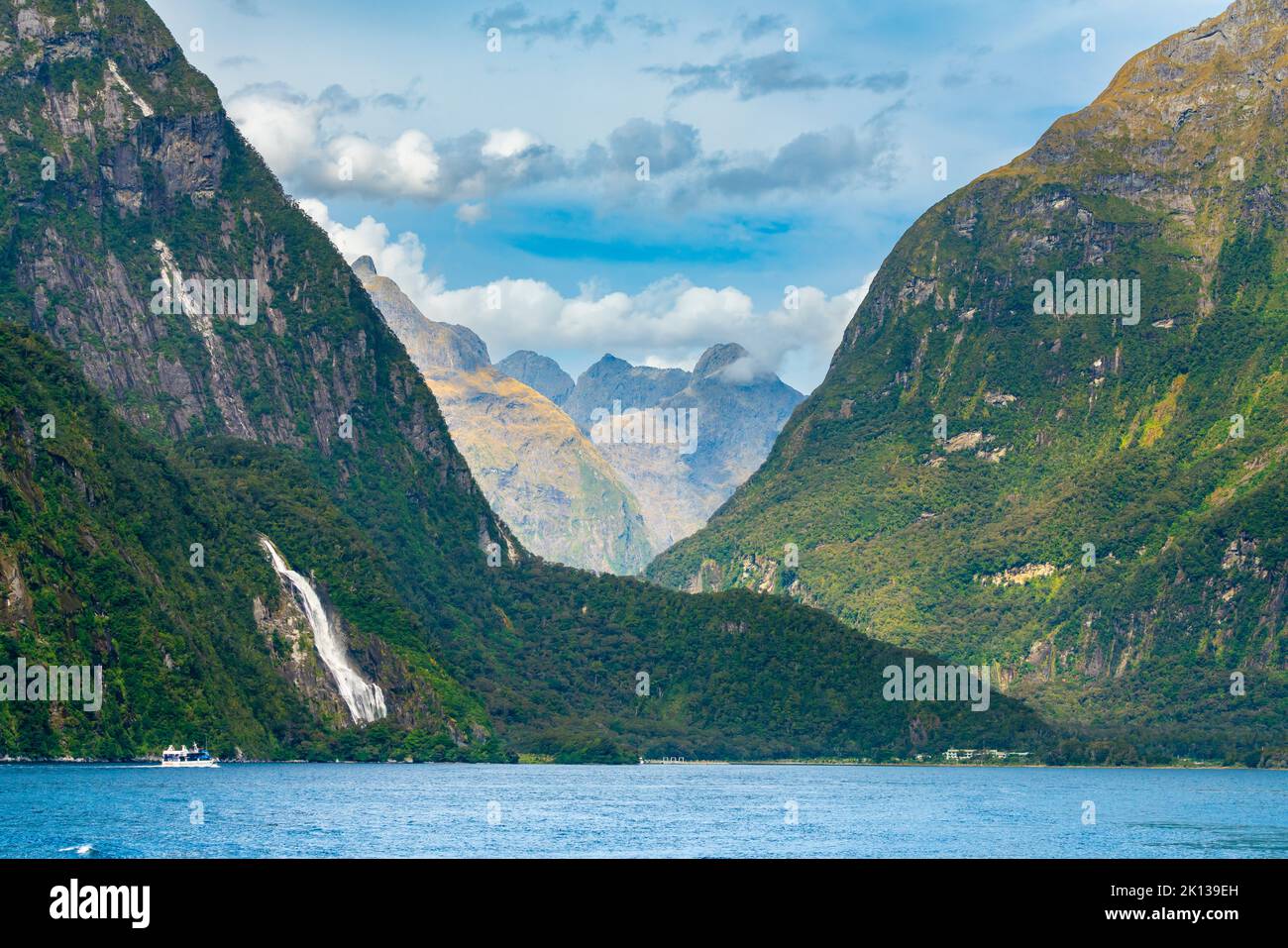 Bowen Falls, Milford Sound, Fiordland National Park, UNESCO World ...