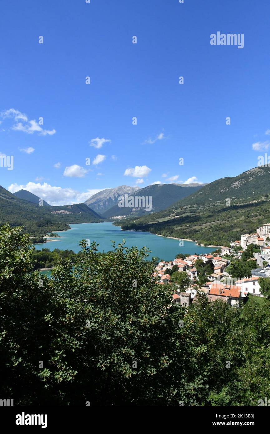 Barrea italy hi-res stock photography and images - Alamy