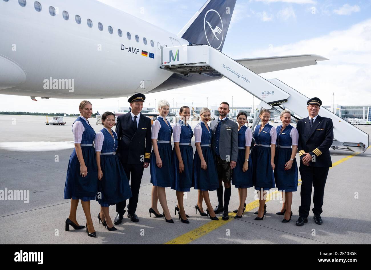 Munich, Germany. 15th Sep, 2022. Lufthansa flight attendants in ...