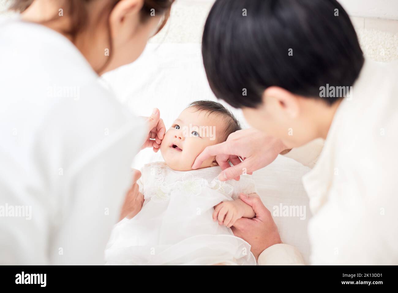 Japanese newborn with mother and father Stock Photo - Alamy