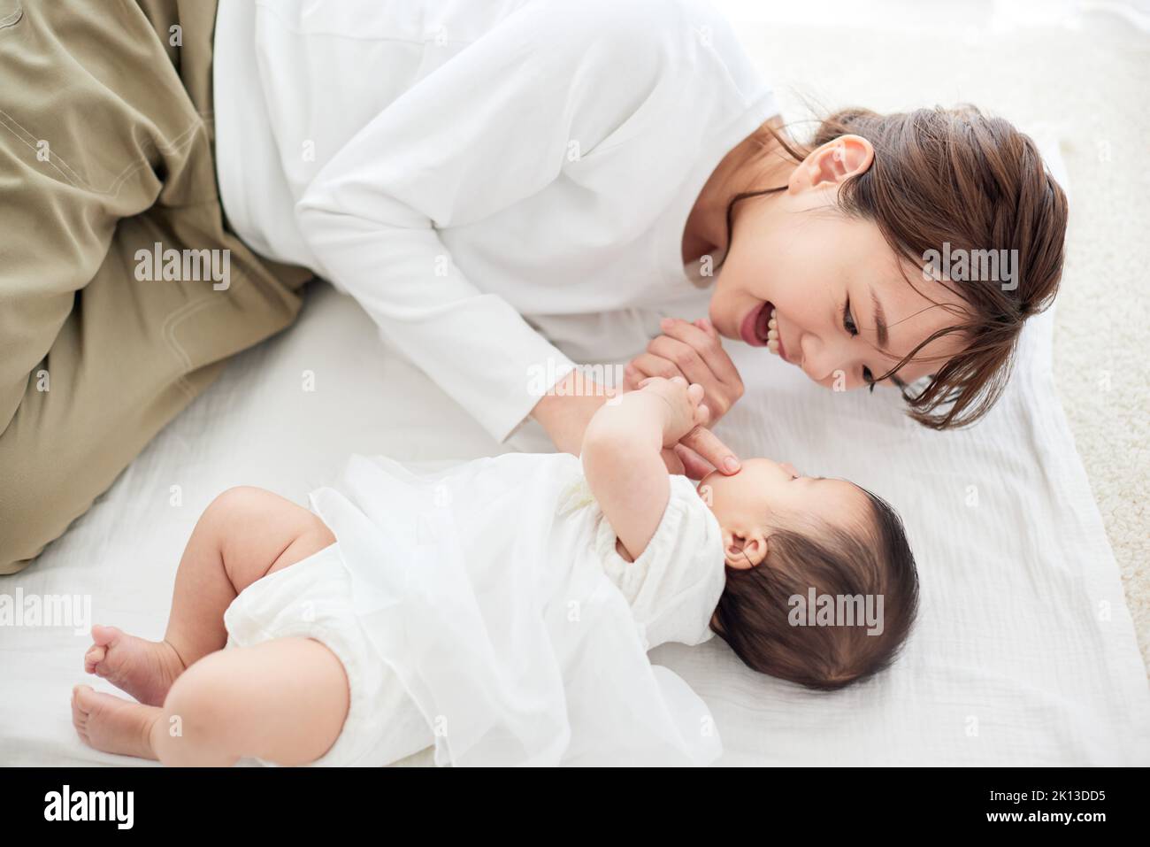 Japanese newborn with mother Stock Photo - Alamy