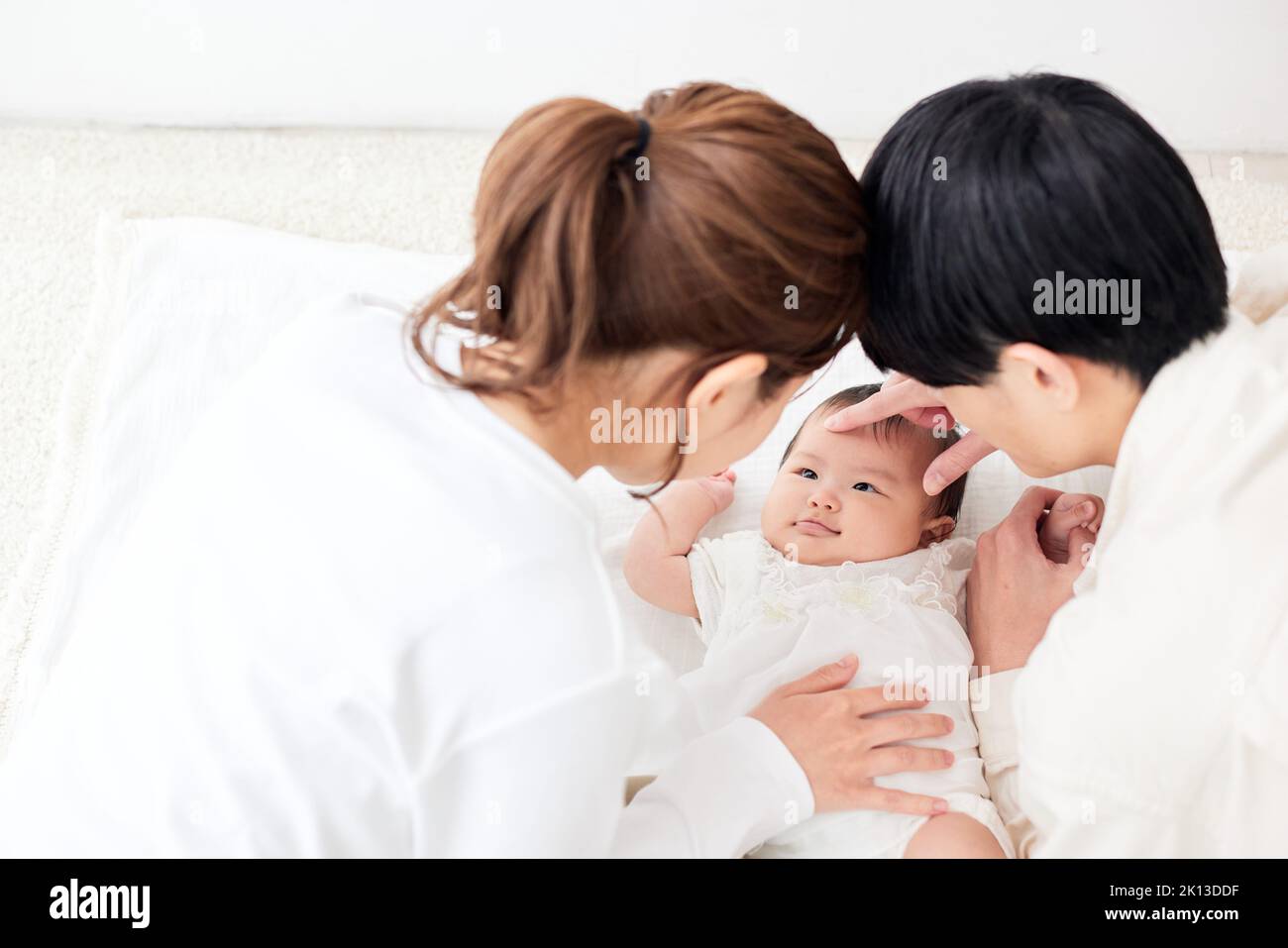 Japanese newborn with mother and father Stock Photo - Alamy