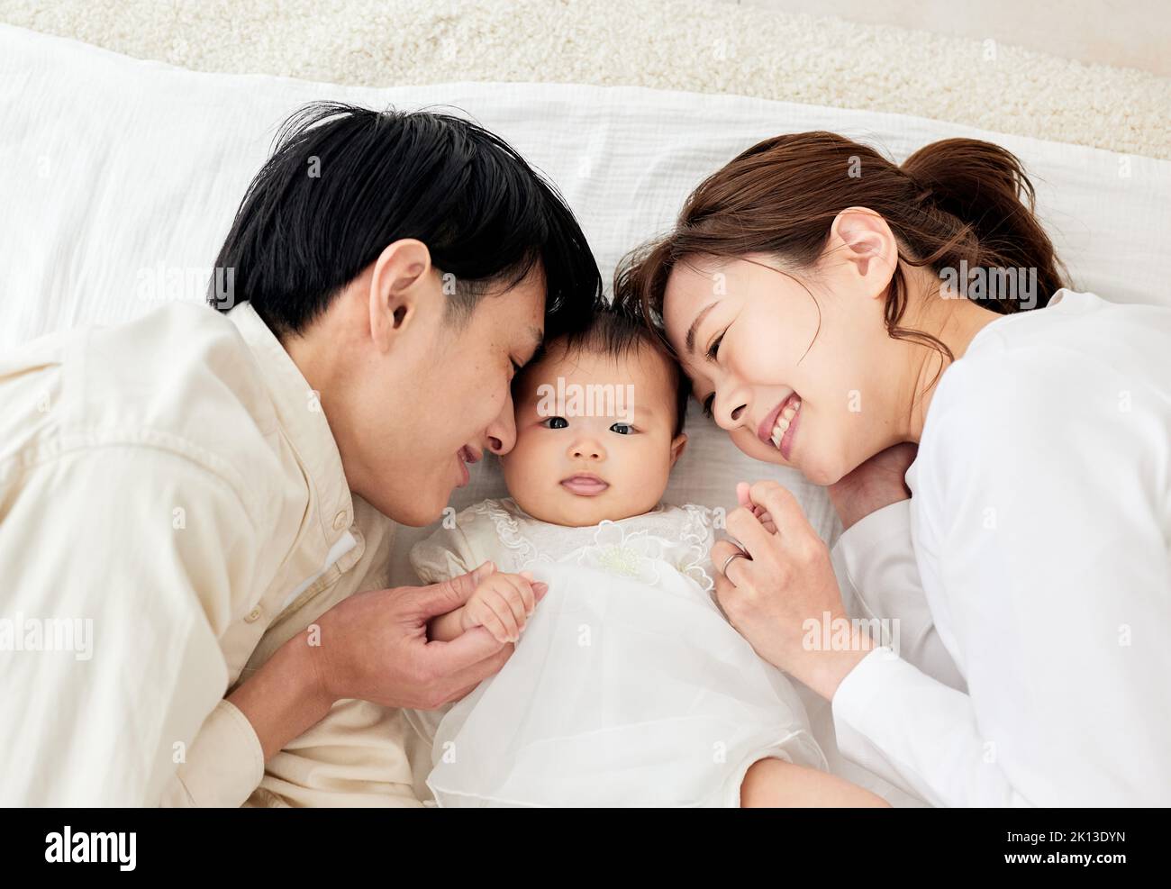 Japanese newborn with mother and father Stock Photo - Alamy