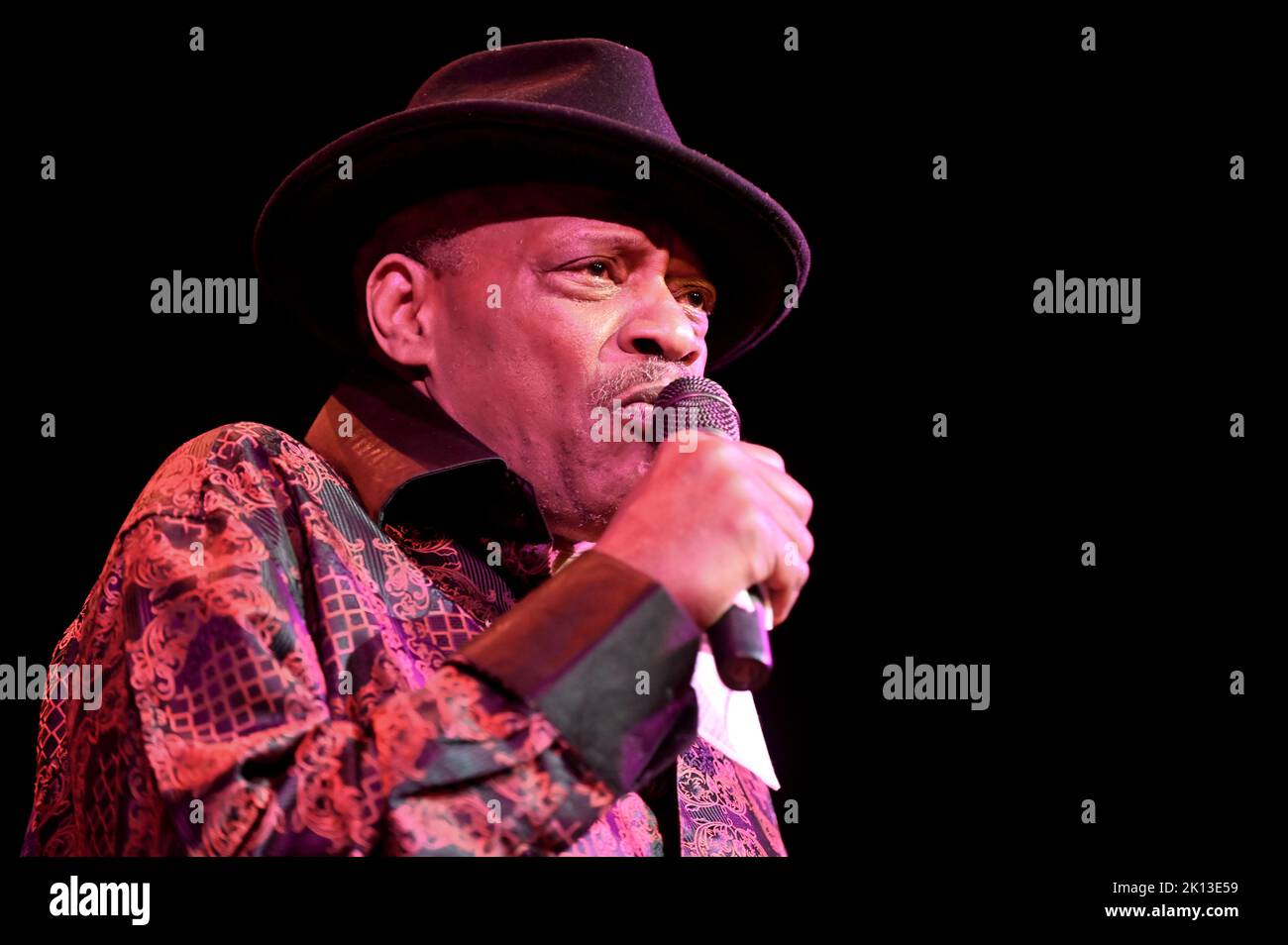 Alexander O Neal Performing on The Giants Of Soul Tour at Sheffield ...