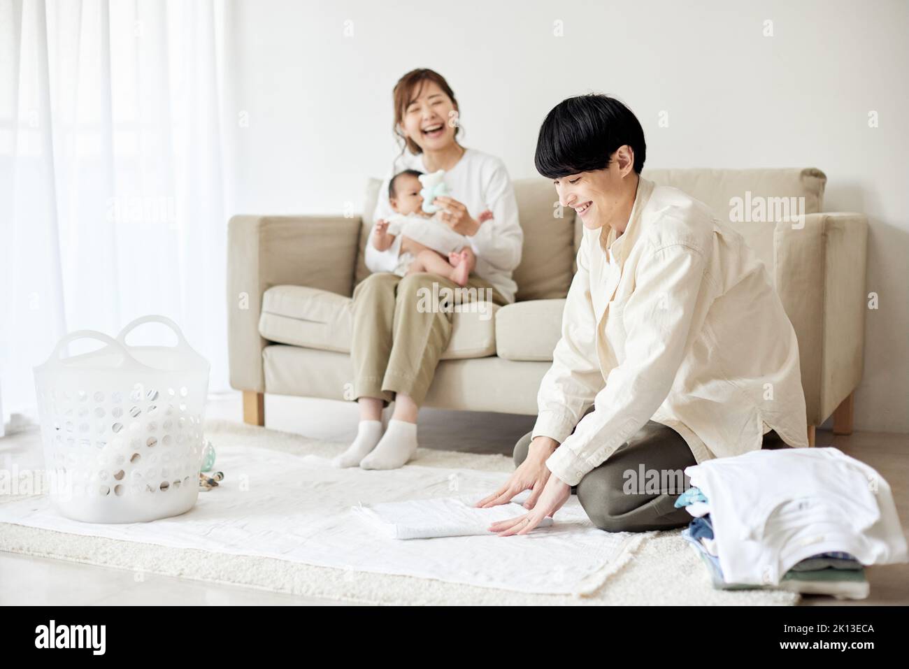 Japanese newborn with mother and father Stock Photo - Alamy
