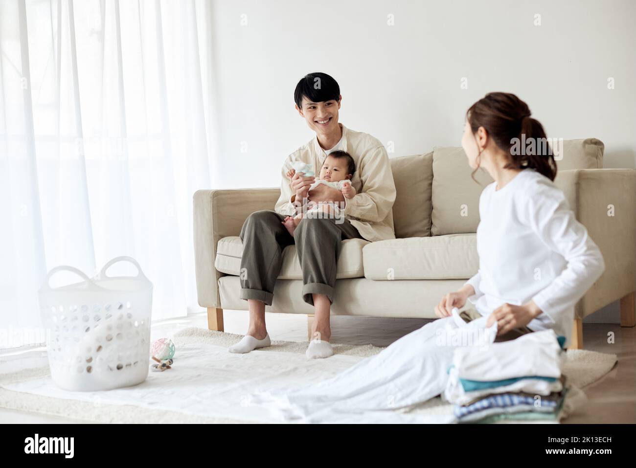 Japanese newborn with mother and father Stock Photo - Alamy