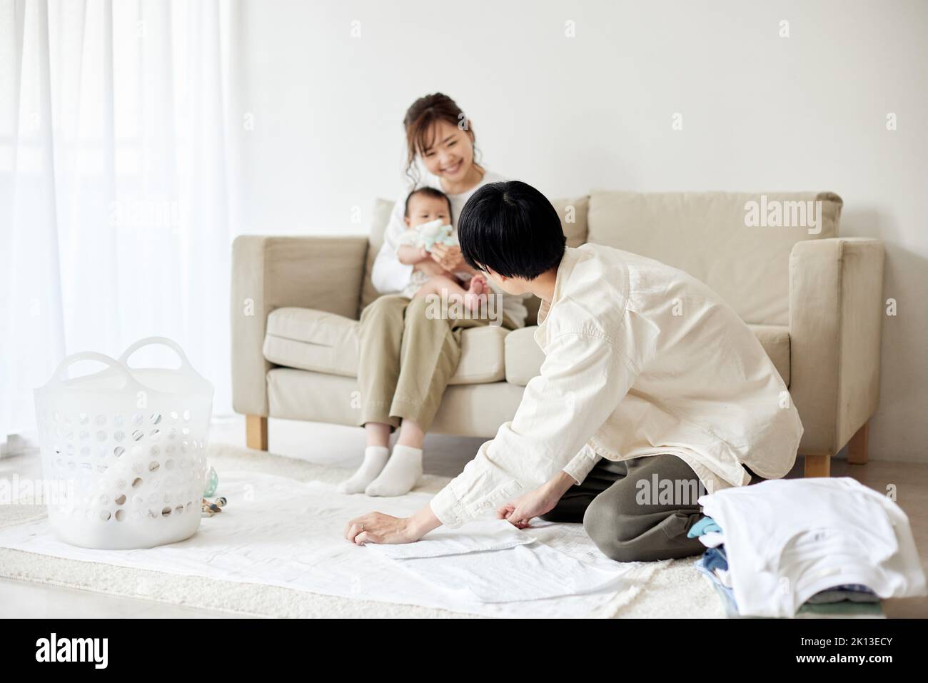 Japanese newborn with mother and father Stock Photo - Alamy