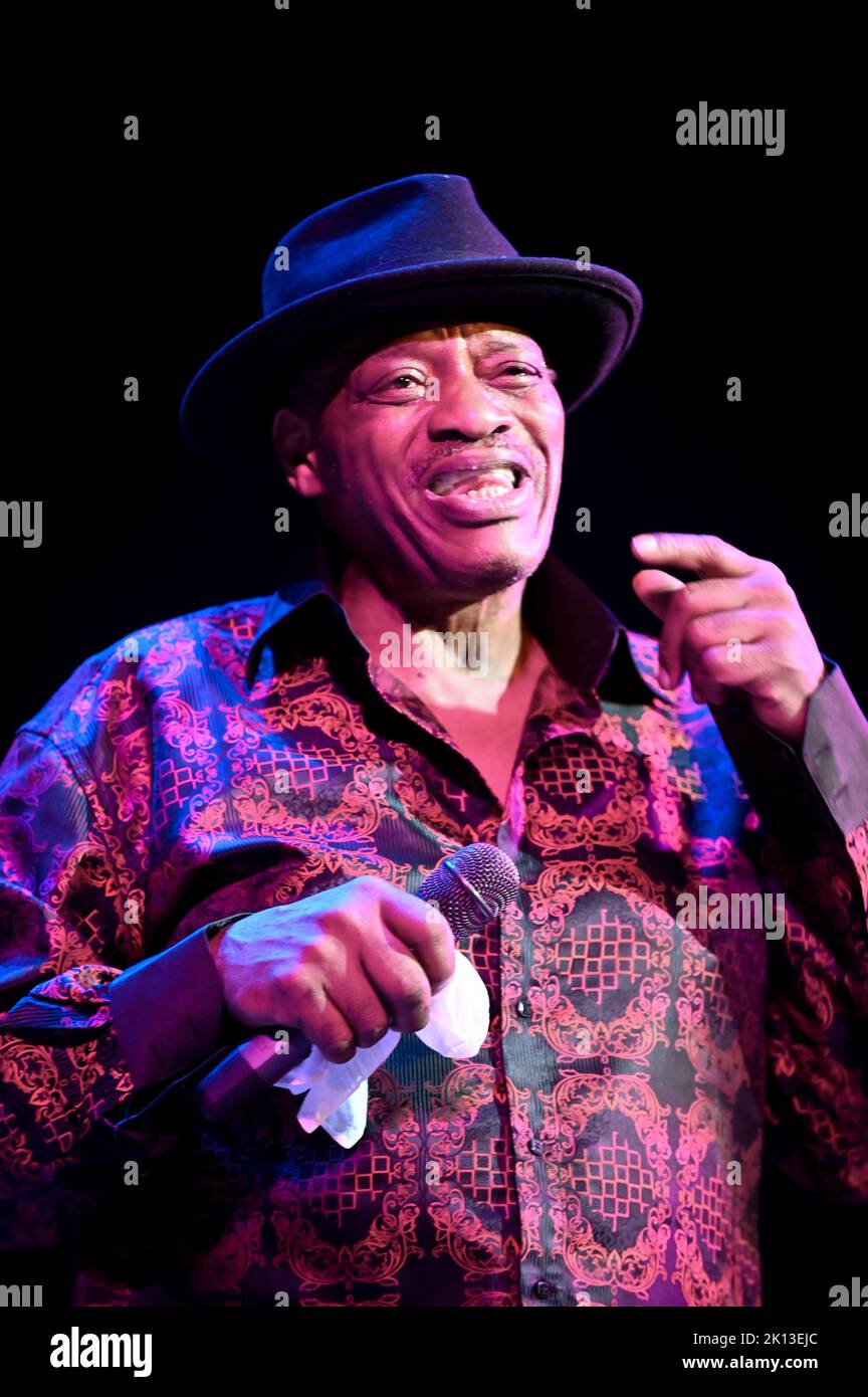 Alexander O Neal Performing on The Giants Of Soul Tour at Sheffield ...