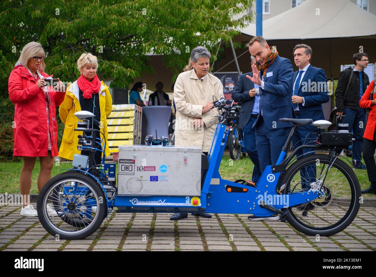 15 September 2022, Saxony-Anhalt, Magdeburg: Simone Borris (l-r ...