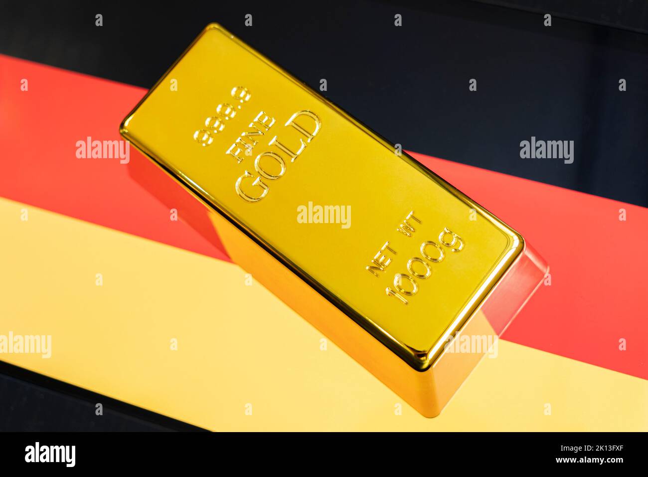 The gold bar is on the national flag of germany, german Gold Reserve ...