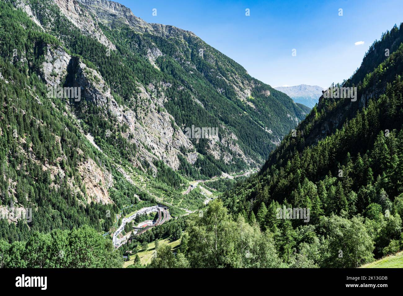 Autoverladstelle Goppenstein am 18.07.2022. *** Local Caption *** Car ...