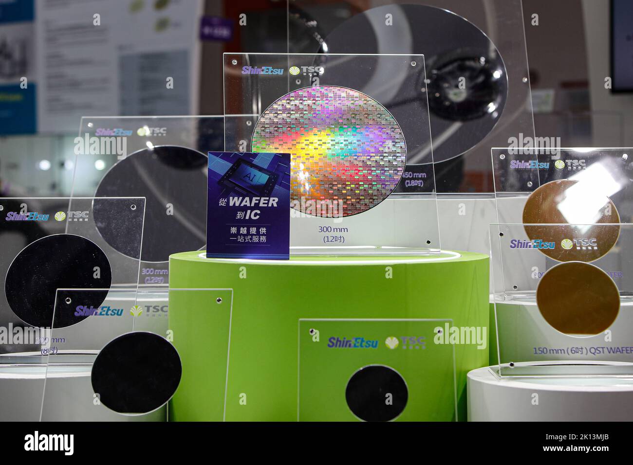 Taipei, Taipei, Taiwan. 15th Sep, 2022. Silicon wafers on display ...