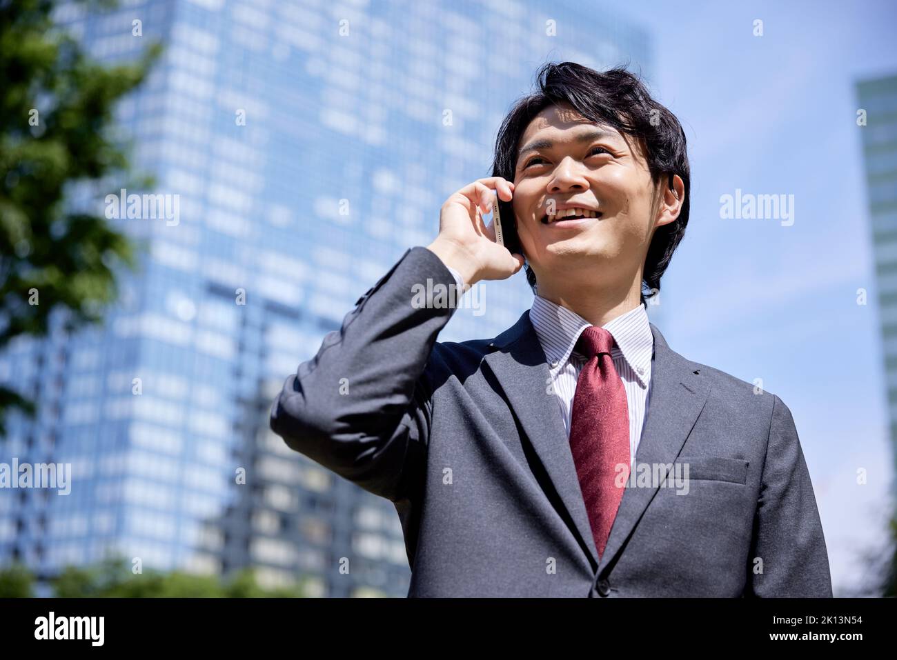 Japanese businessman portrait downtown Tokyo Stock Photo - Alamy