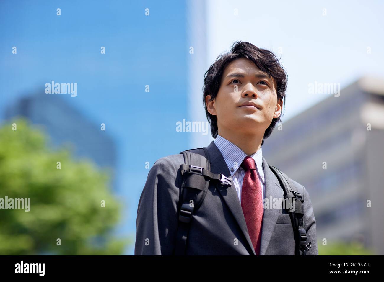 Japanese businessman portrait downtown Tokyo Stock Photo - Alamy