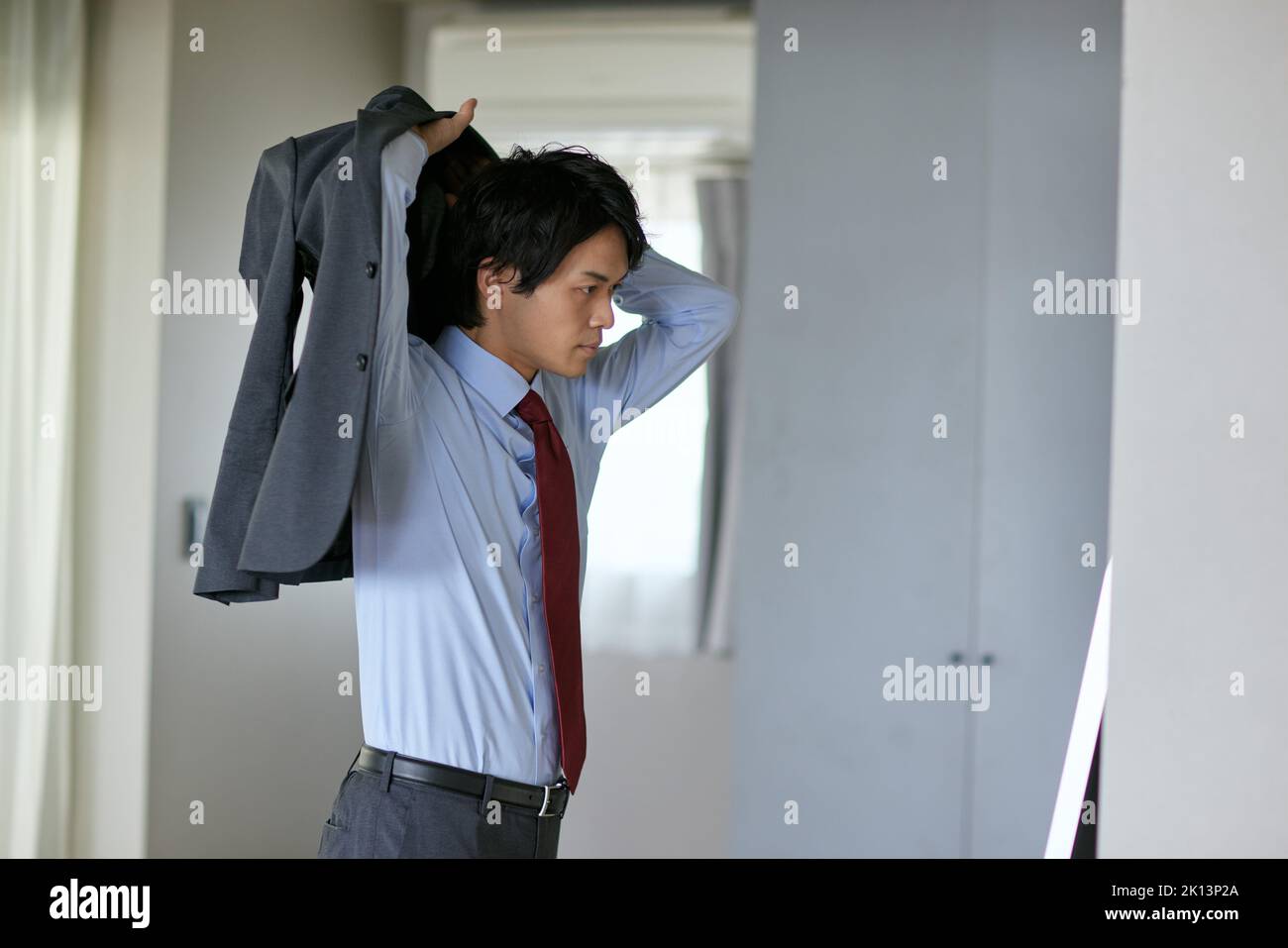 Asian man get ready mirror hi-res stock photography and images - Alamy