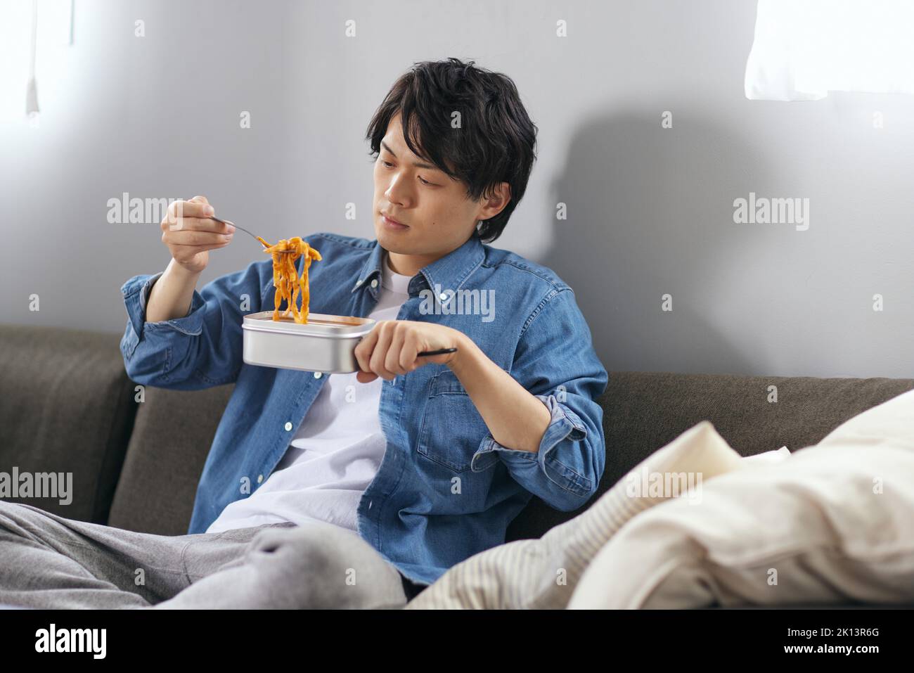 Japanese people eating pasta hi-res stock photography and images - Alamy