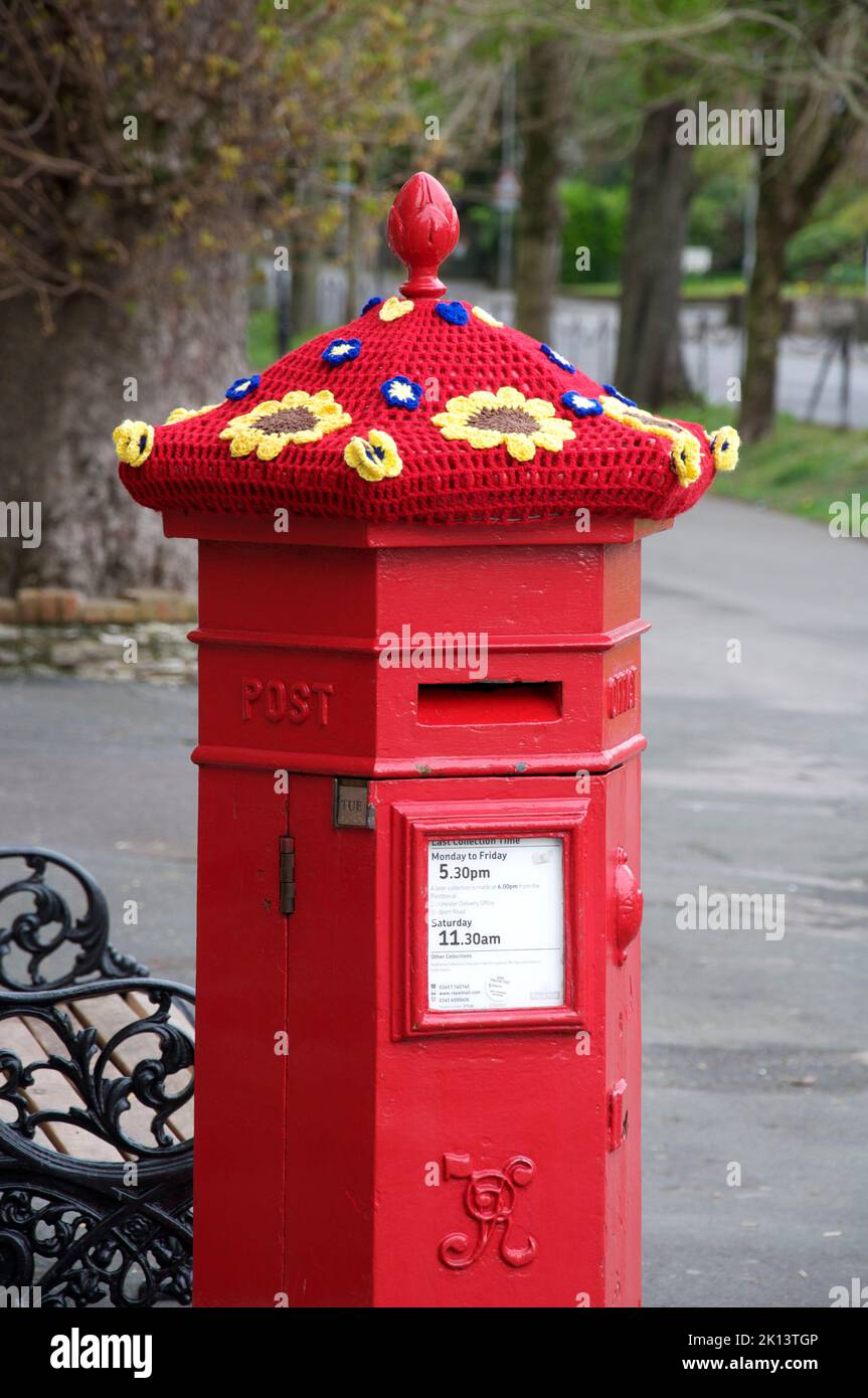 Victorian pillar box hi-res stock photography and images - Alamy