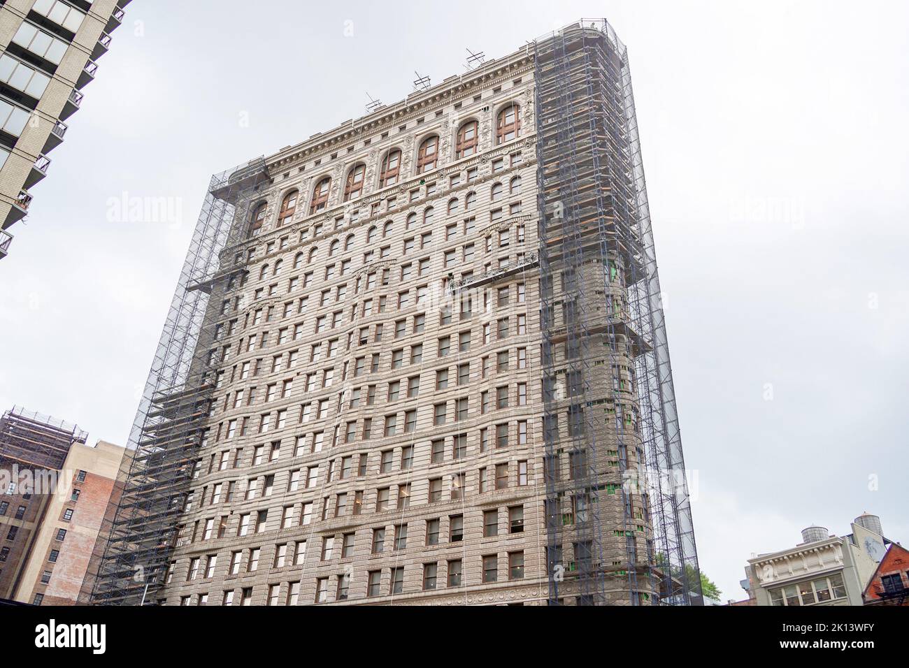 flatiron building under renovation new york city manhattan Stock Photo ...