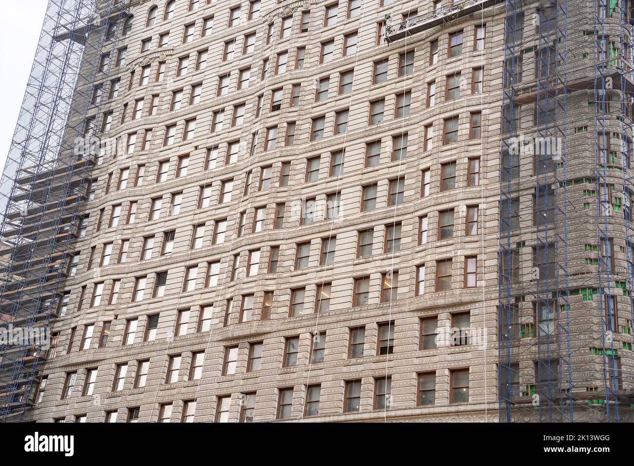 flatiron building under renovation new york city manhattan Stock Photo ...