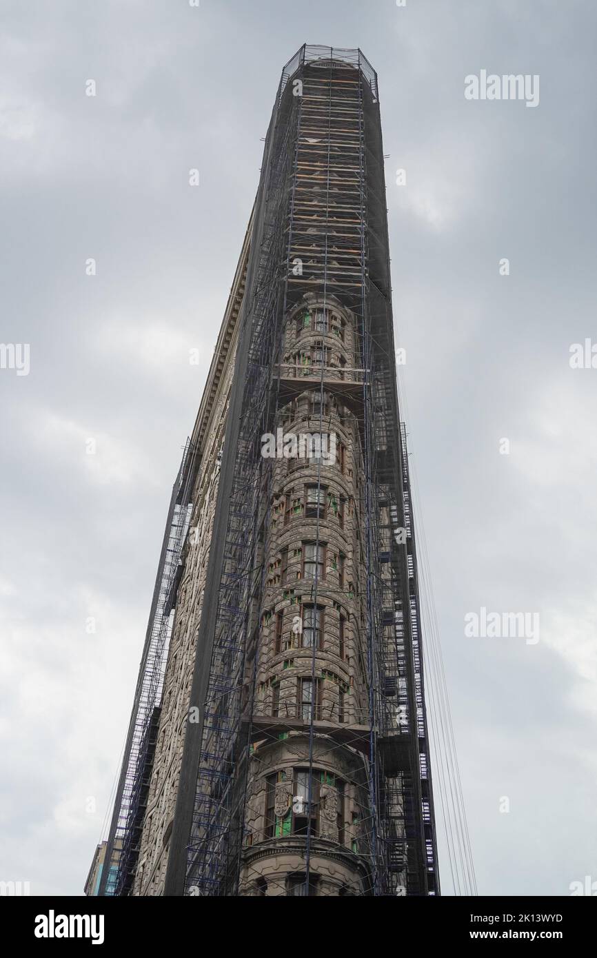 flatiron building under renovation new york city manhattan Stock Photo ...