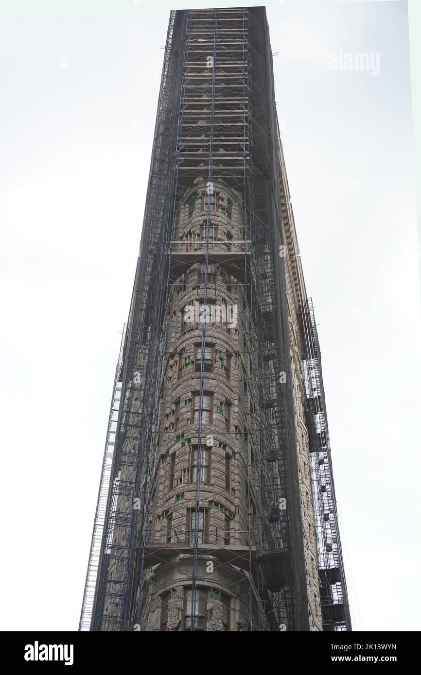 flatiron building under renovation new york city manhattan Stock Photo ...