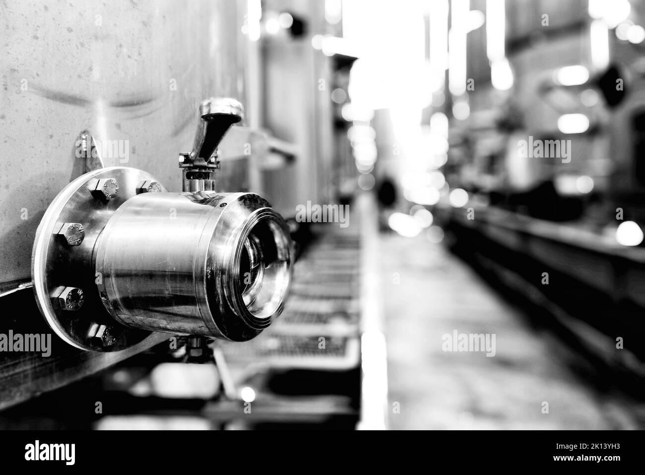Steel tube structure Black and White Stock Photos & Images - Alamy