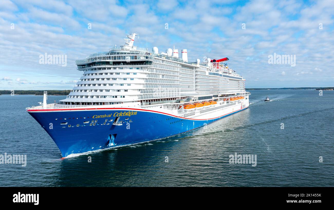 Carnival Cruise Line new cruise ship CARNIVAL CELEBRATION making way ...