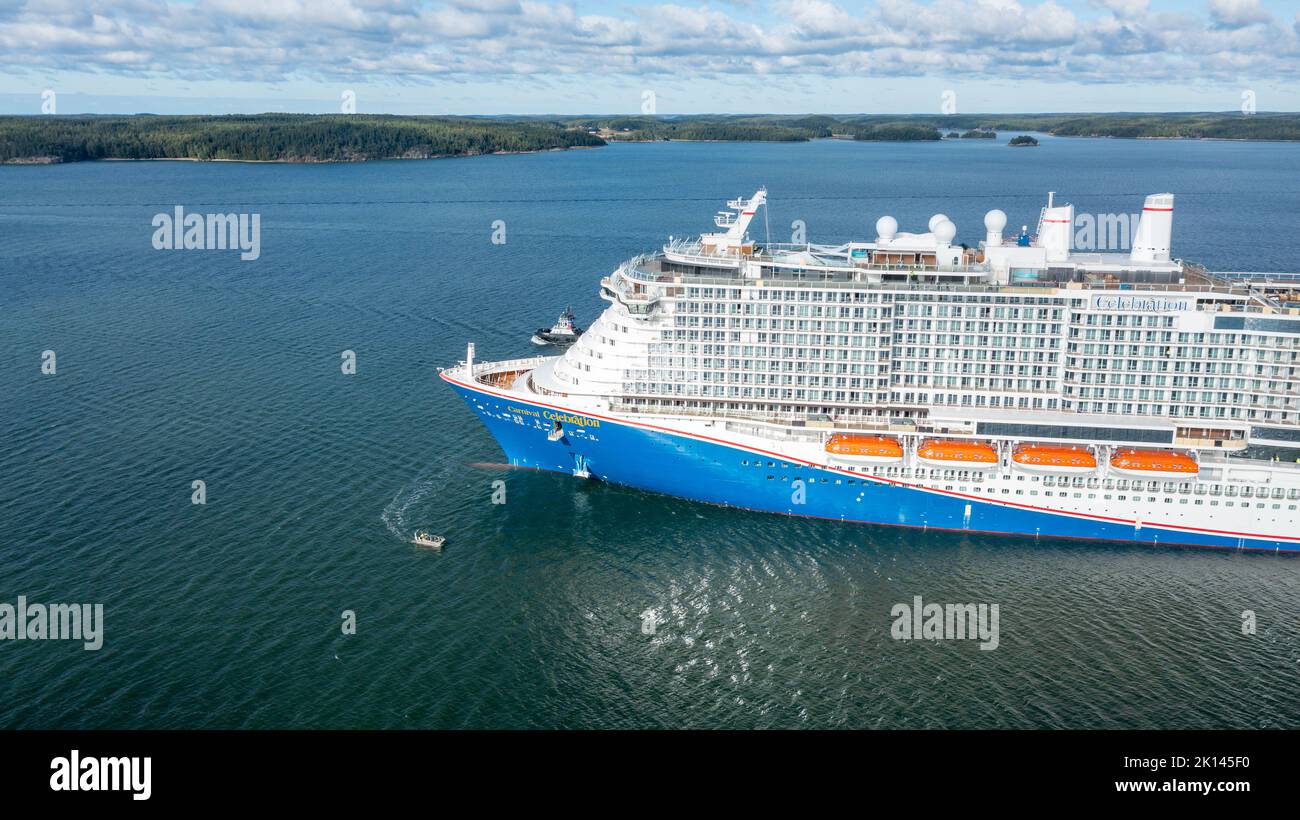 Carnival Cruise Line new cruise ship CARNIVAL CELEBRATION making way ...
