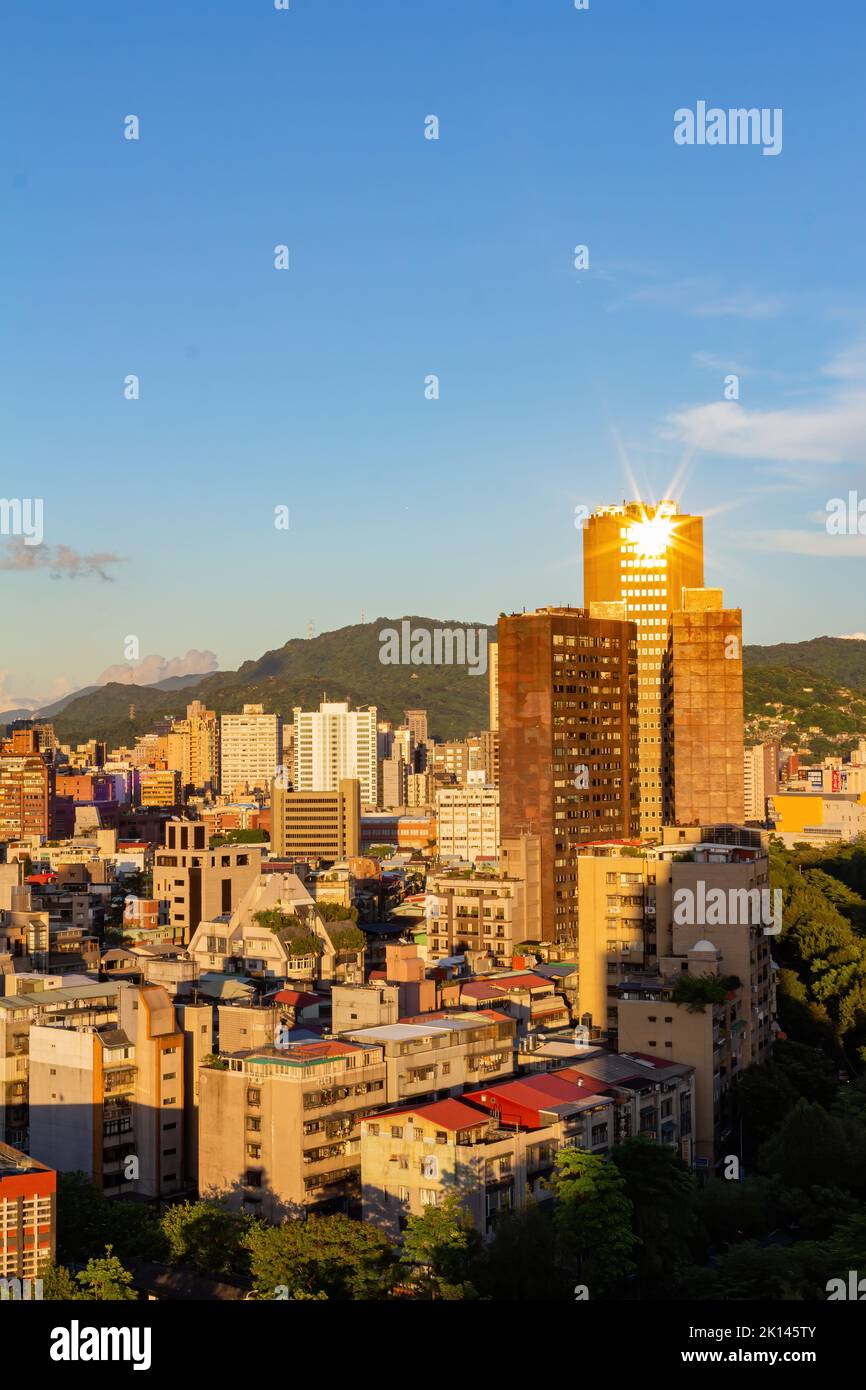 Daan district taipei city taiwan hi-res stock photography and images ...