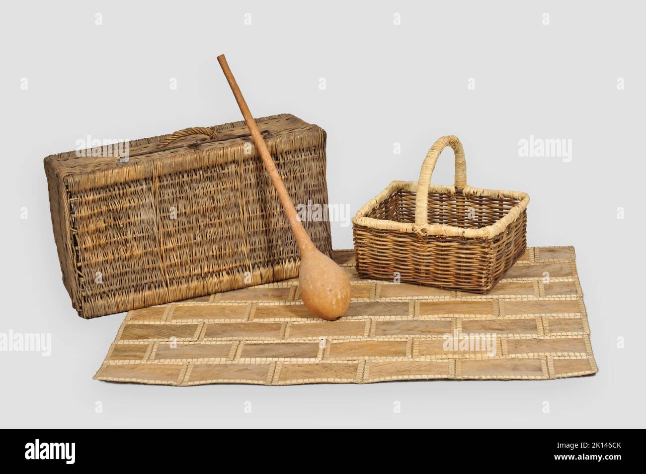 Vintage radio suitcase hi-res stock photography and images - Alamy