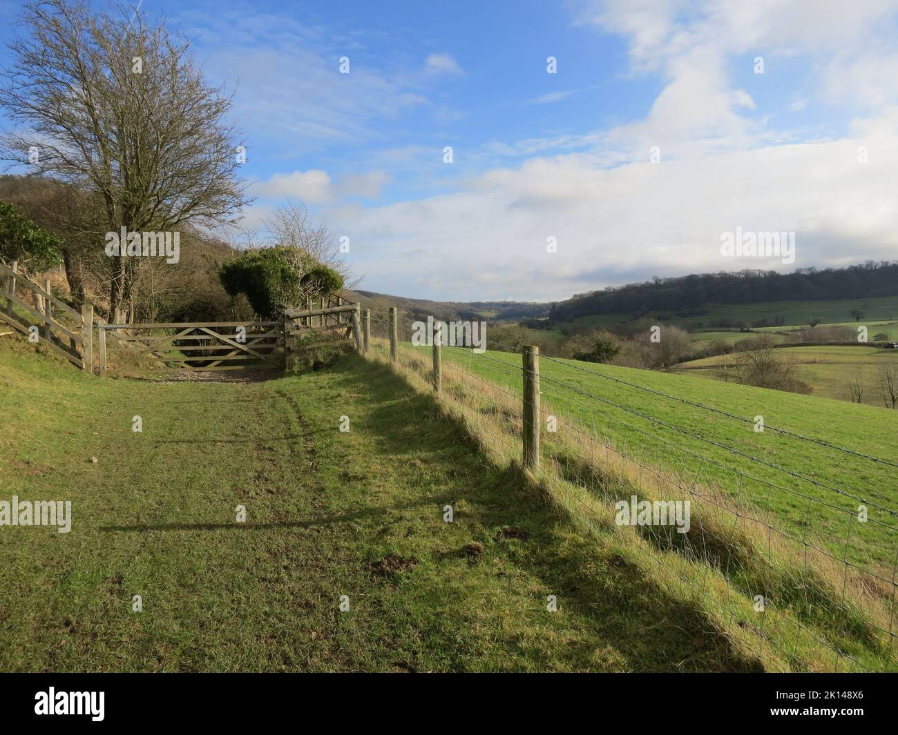 Cotswold Way long distance footpath National Trail. The Cotswolds AONB ...