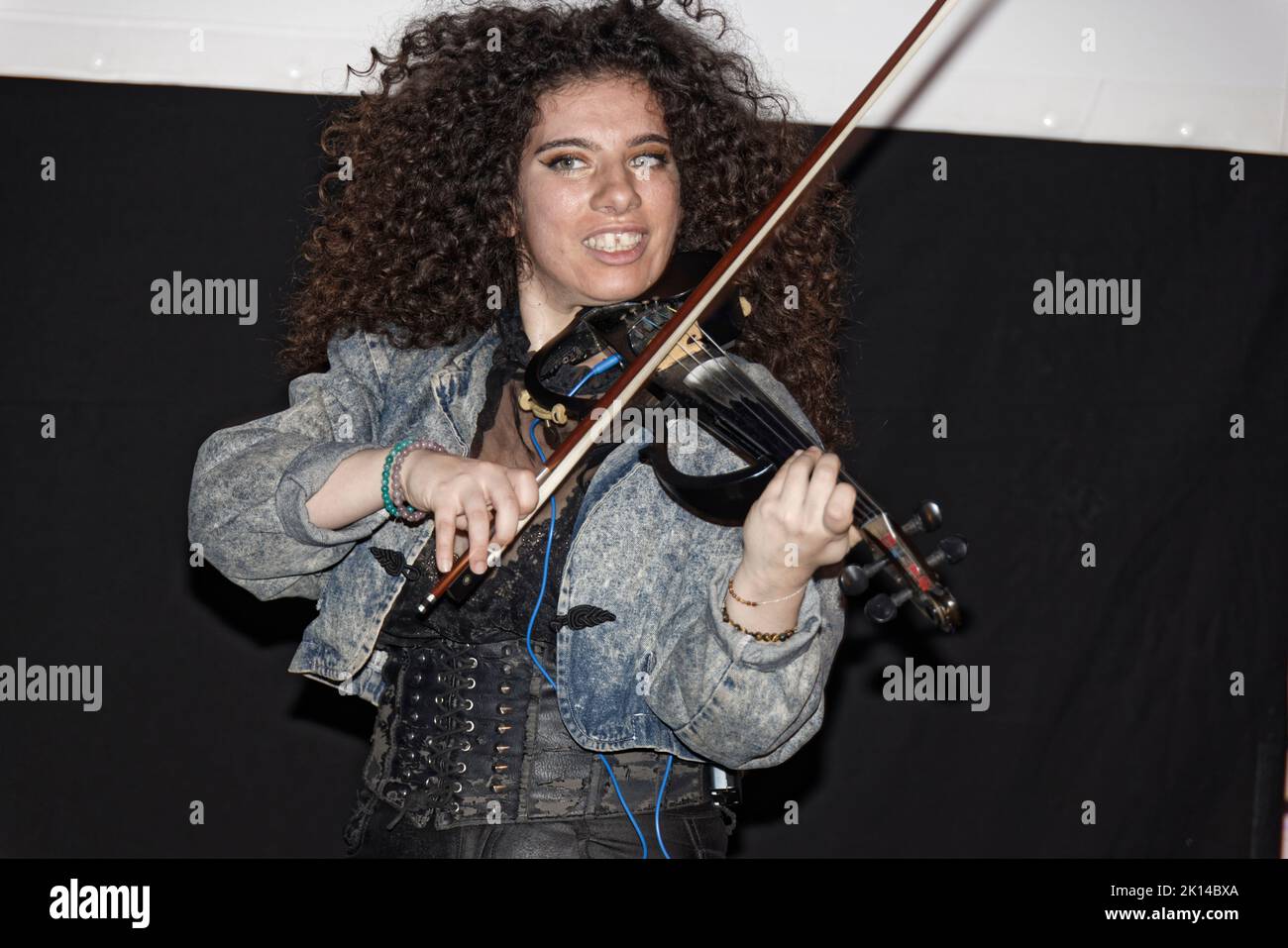 Paris, France. 14th Sep, 2022. Violonist Sasia performs Showheart ...
