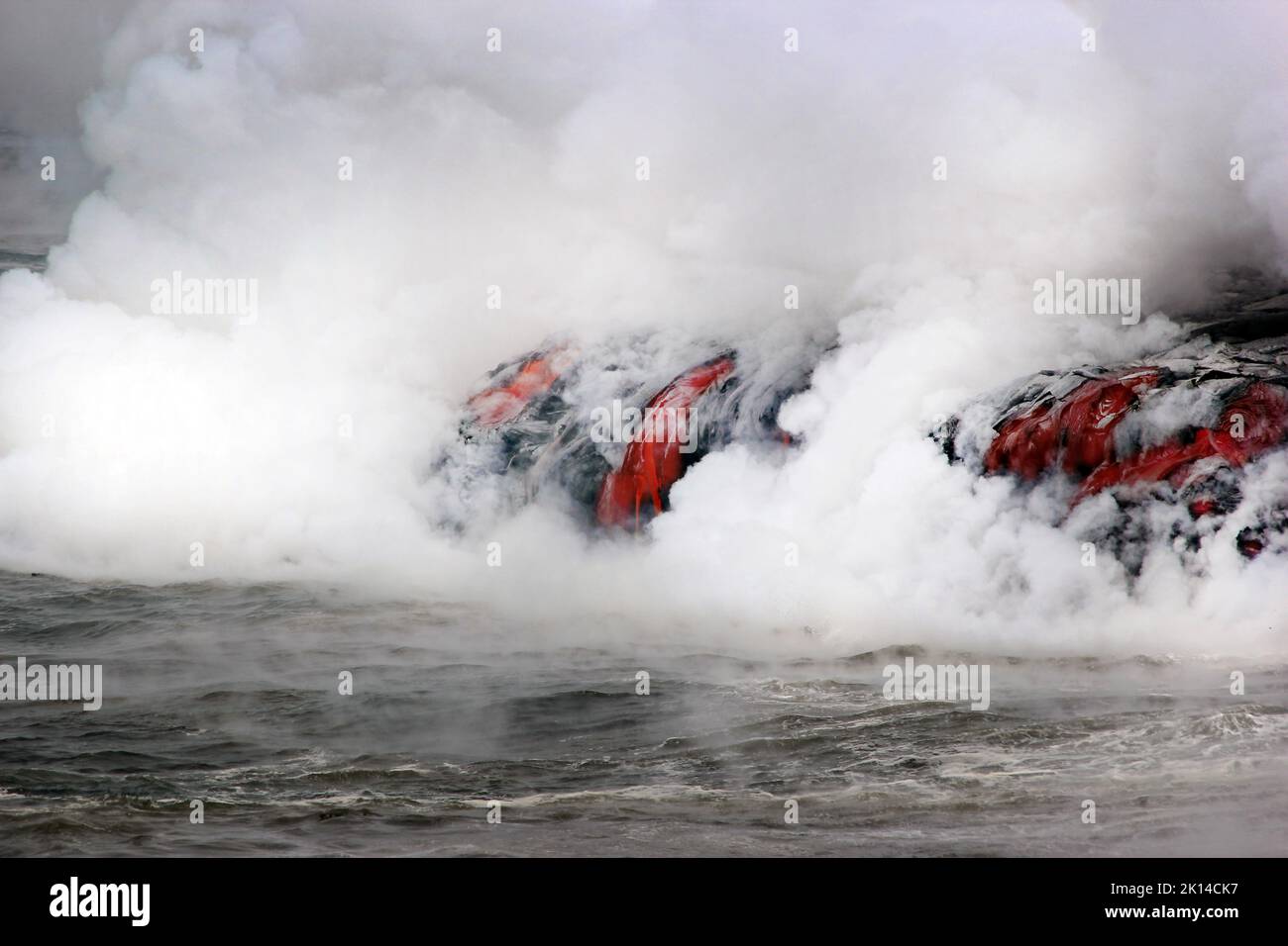 The lava glow of magma flowing in the ocean, Volcanic National Park ...