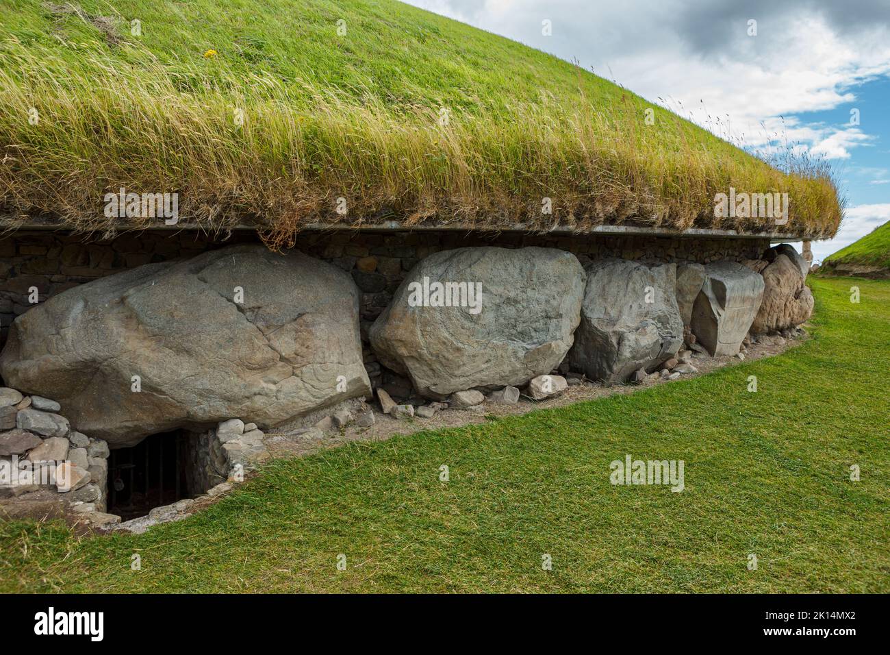 The megalithic tombs of Newgrange in Ireland Stock Photo - Alamy