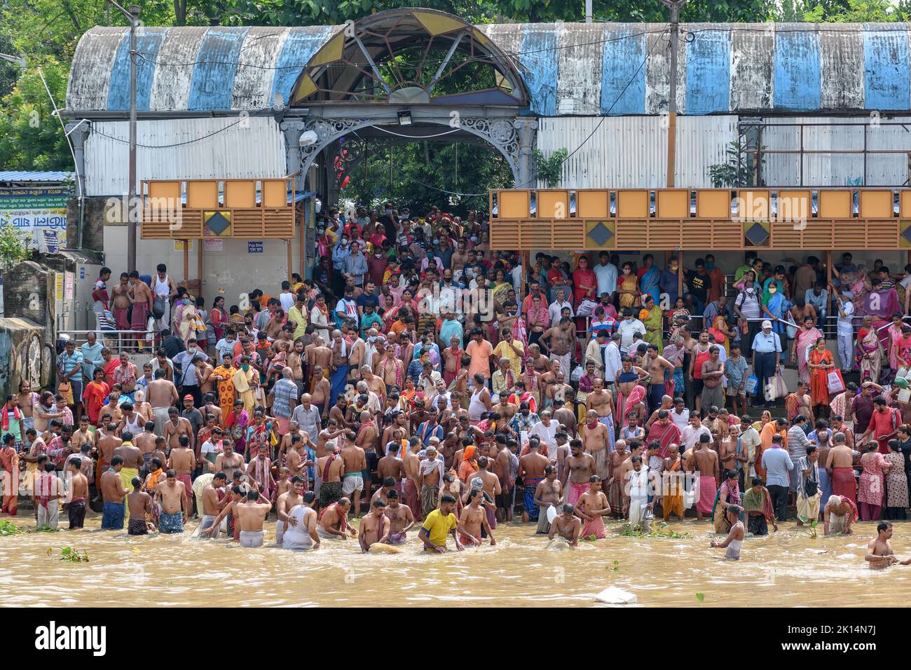 Indian Hindu people do Faithful offer "Tarpan" to the divine for the ...
