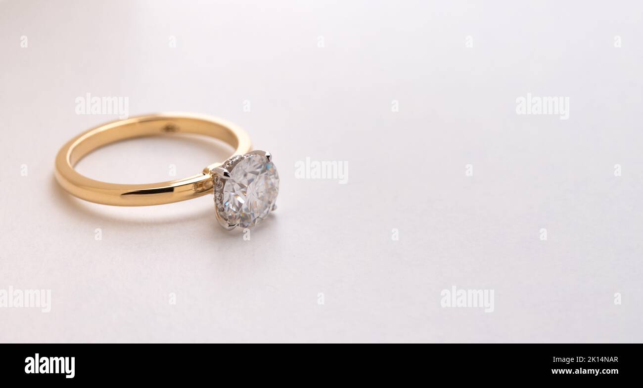 Gold and diamond hi-res stock photography and images - Alamy