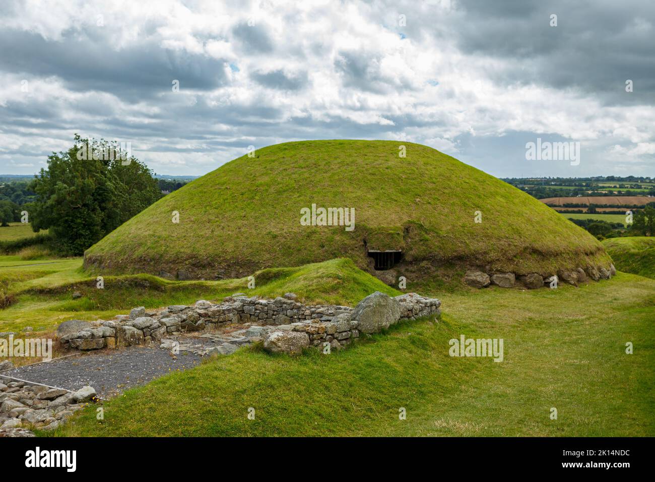 The megalithic tombs of Newgrange in Ireland Stock Photo - Alamy