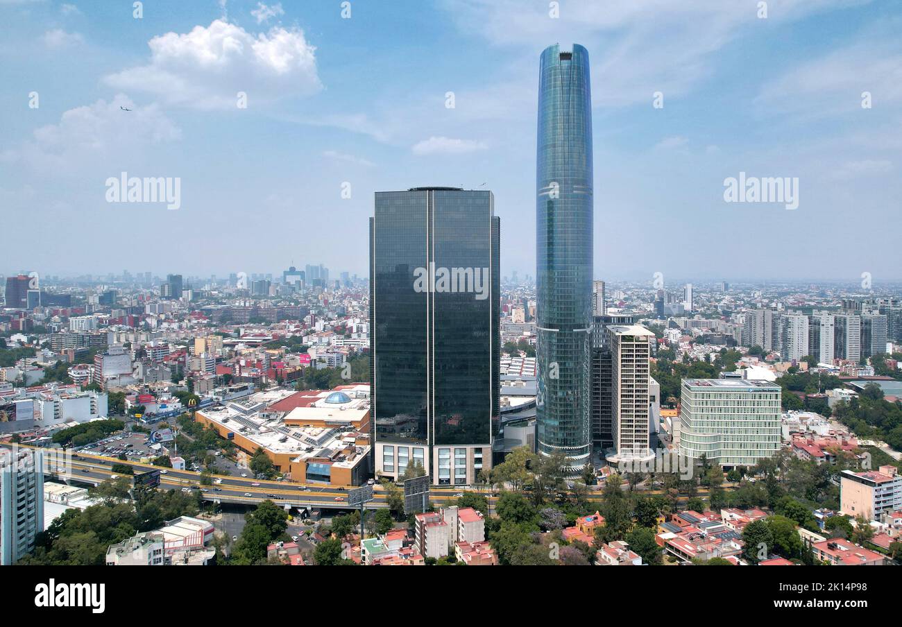 Rascacielos de mexico hi-res stock photography and images - Alamy