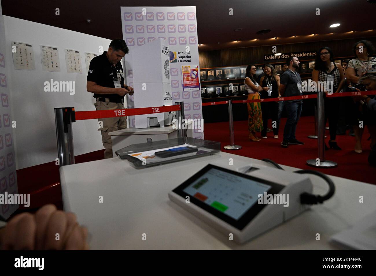 Electronic voting system usa hi-res stock photography and images - Alamy