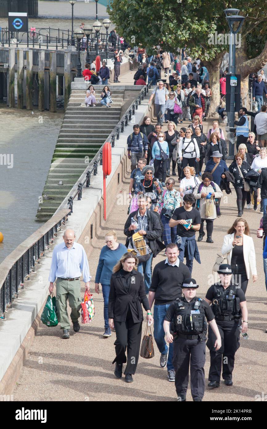 London, UK, 15 September 2022: The queue for Queen Elizabeth's lying-in ...