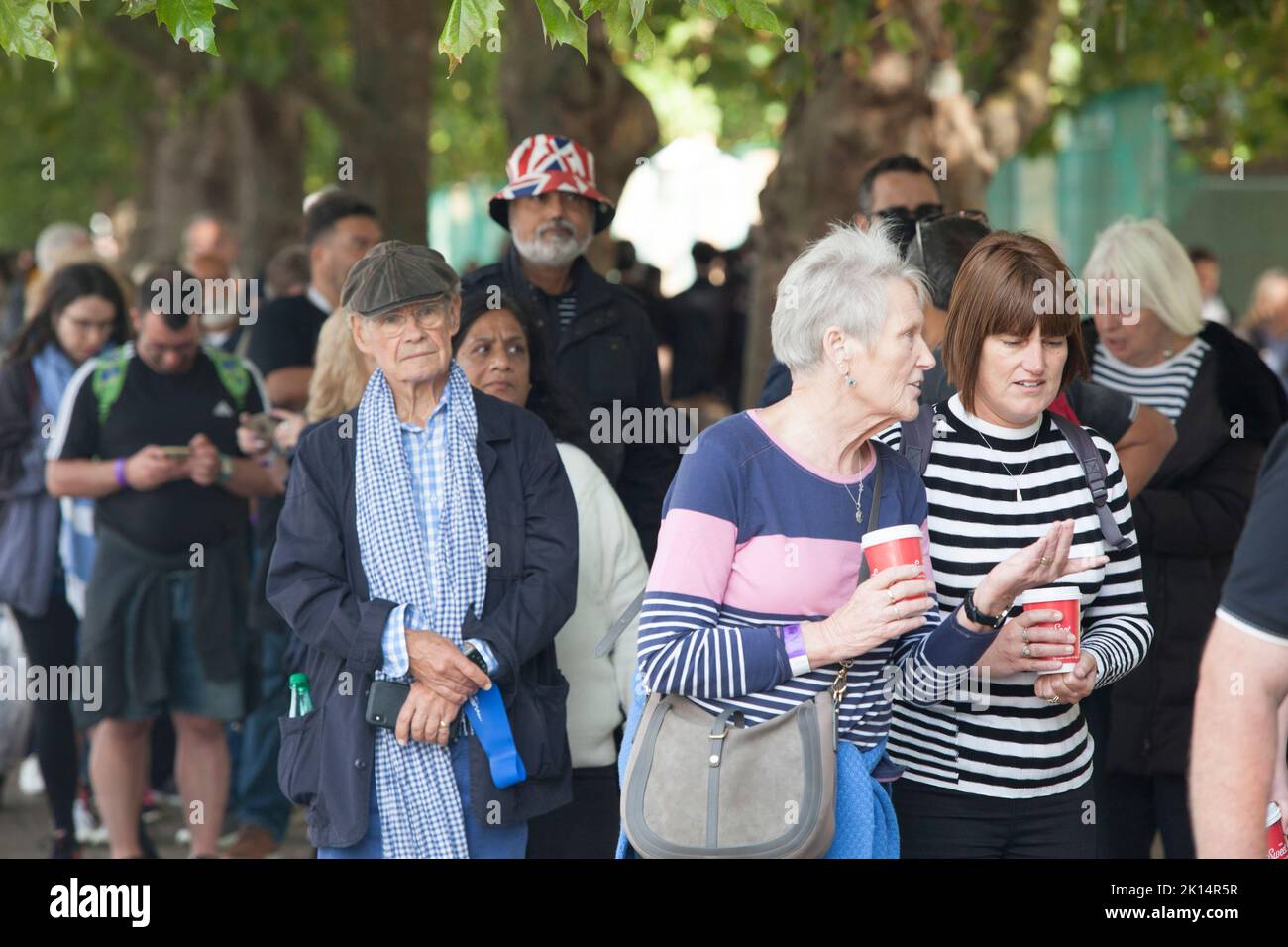 London, UK, 15 September 2022: The queue for Queen Elizabeth's lying-in ...