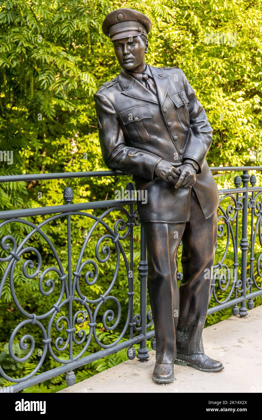 Life size model of elvis hi-res stock photography and images - Alamy