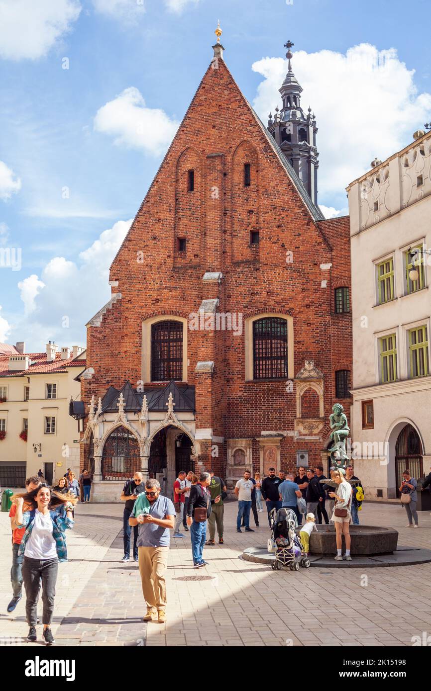 Medieval town square scene hi-res stock photography and images - Alamy