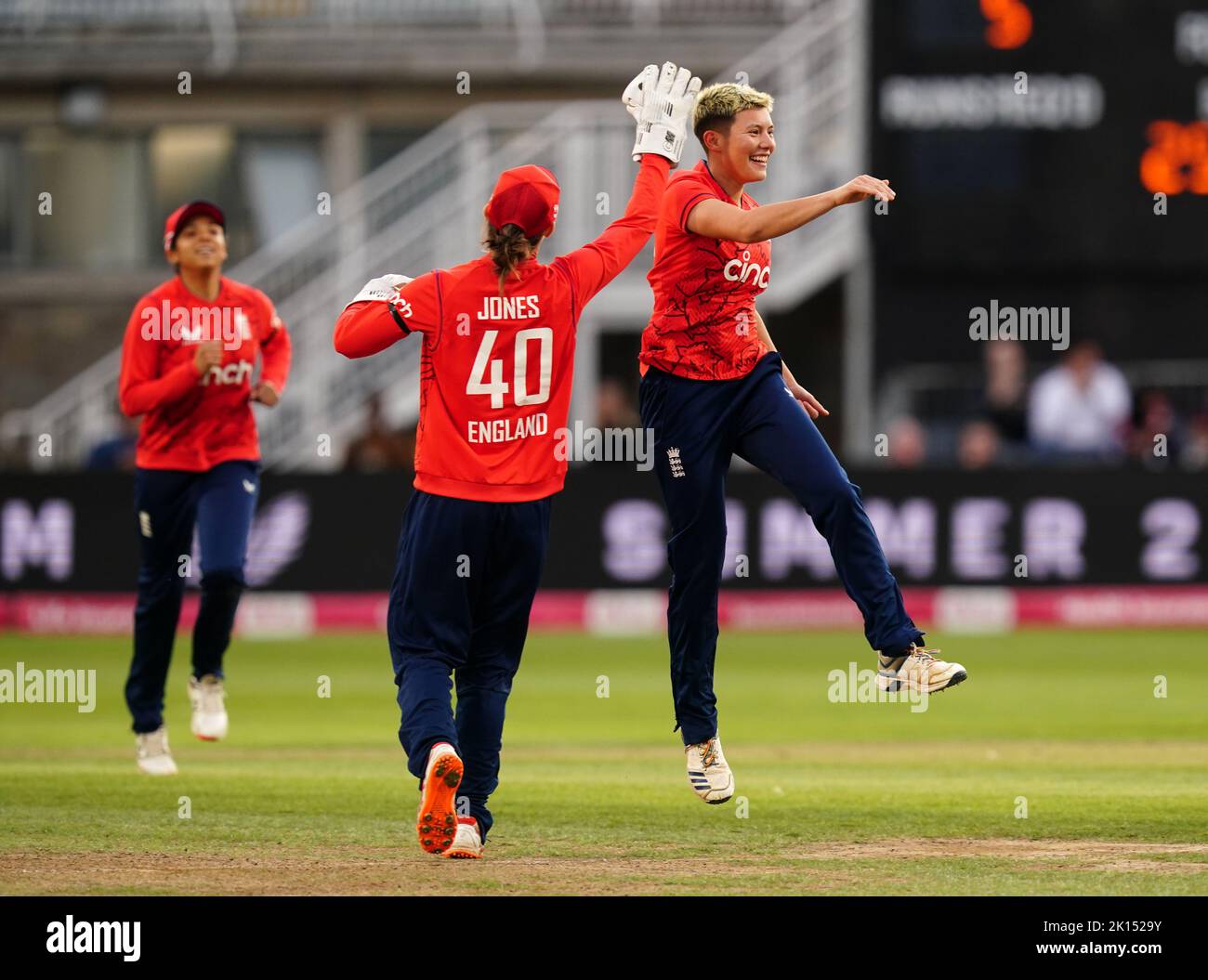 Issy wong t20 hi-res stock photography and images - Alamy