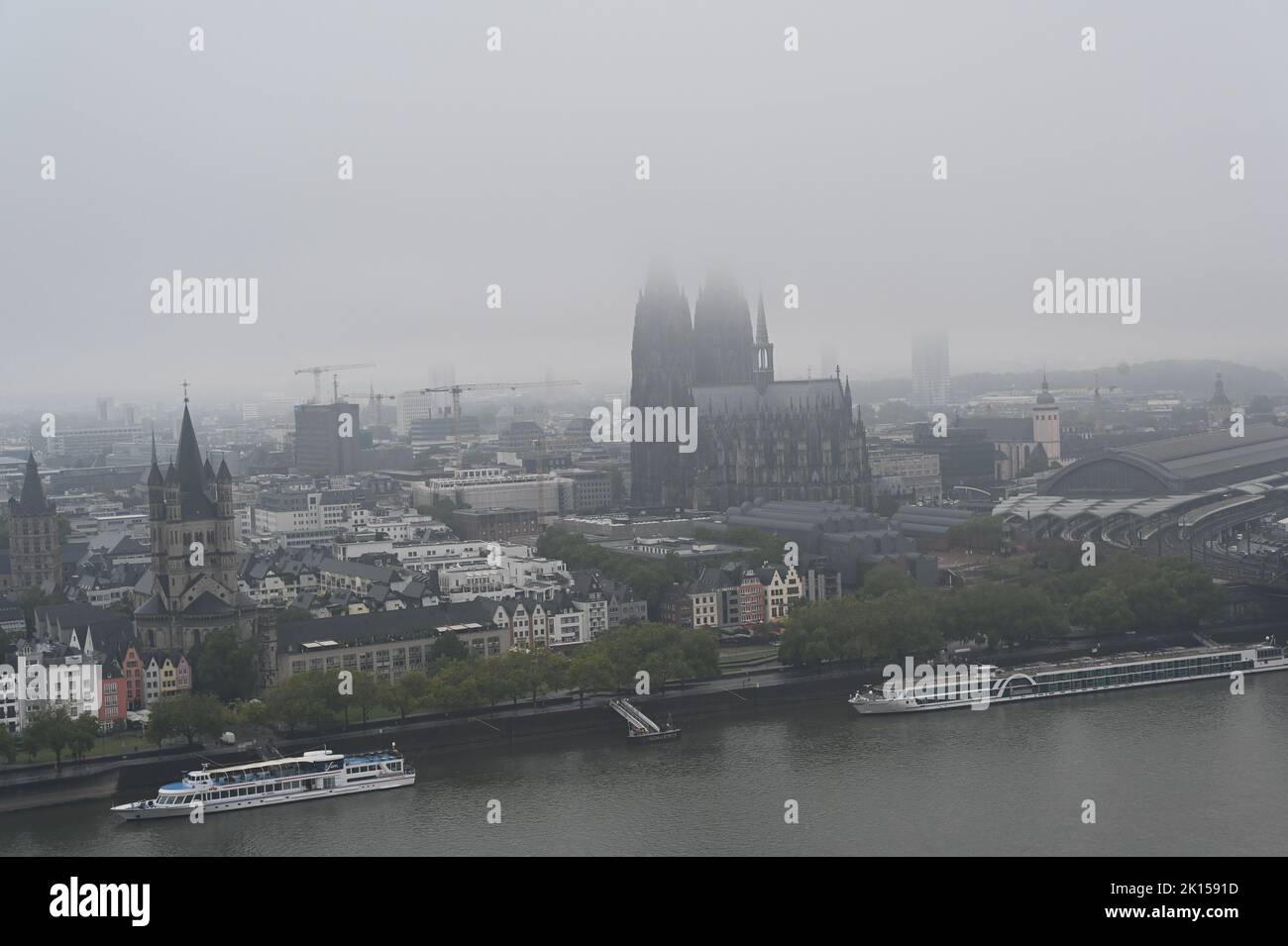 14 September 2022, North Rhine-Westphalia, Cologne: View of Cologne old ...